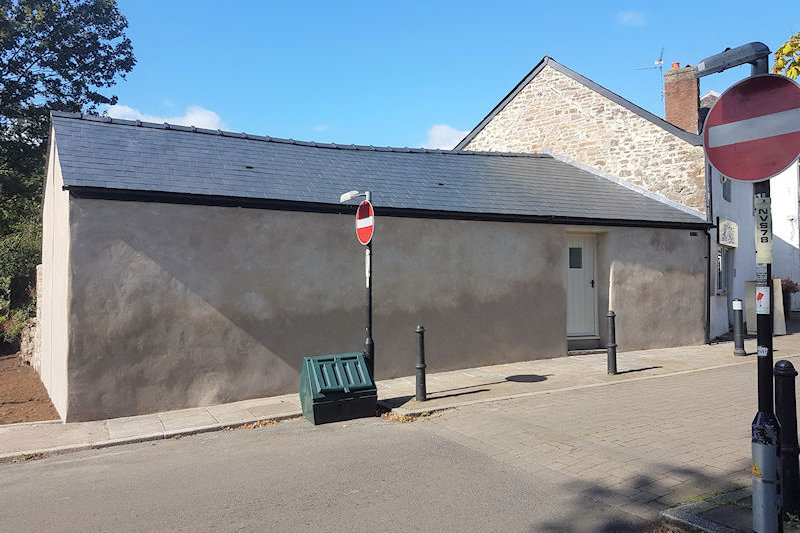 Listed building barn conversion, Magor - Signature: Sean Horler